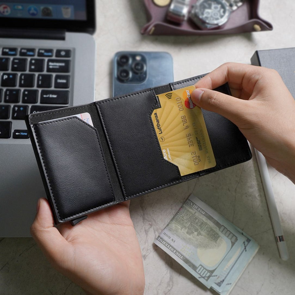 Leura 2.0 Unisex Vegan Leather Black Wallet | LA ENVIRO